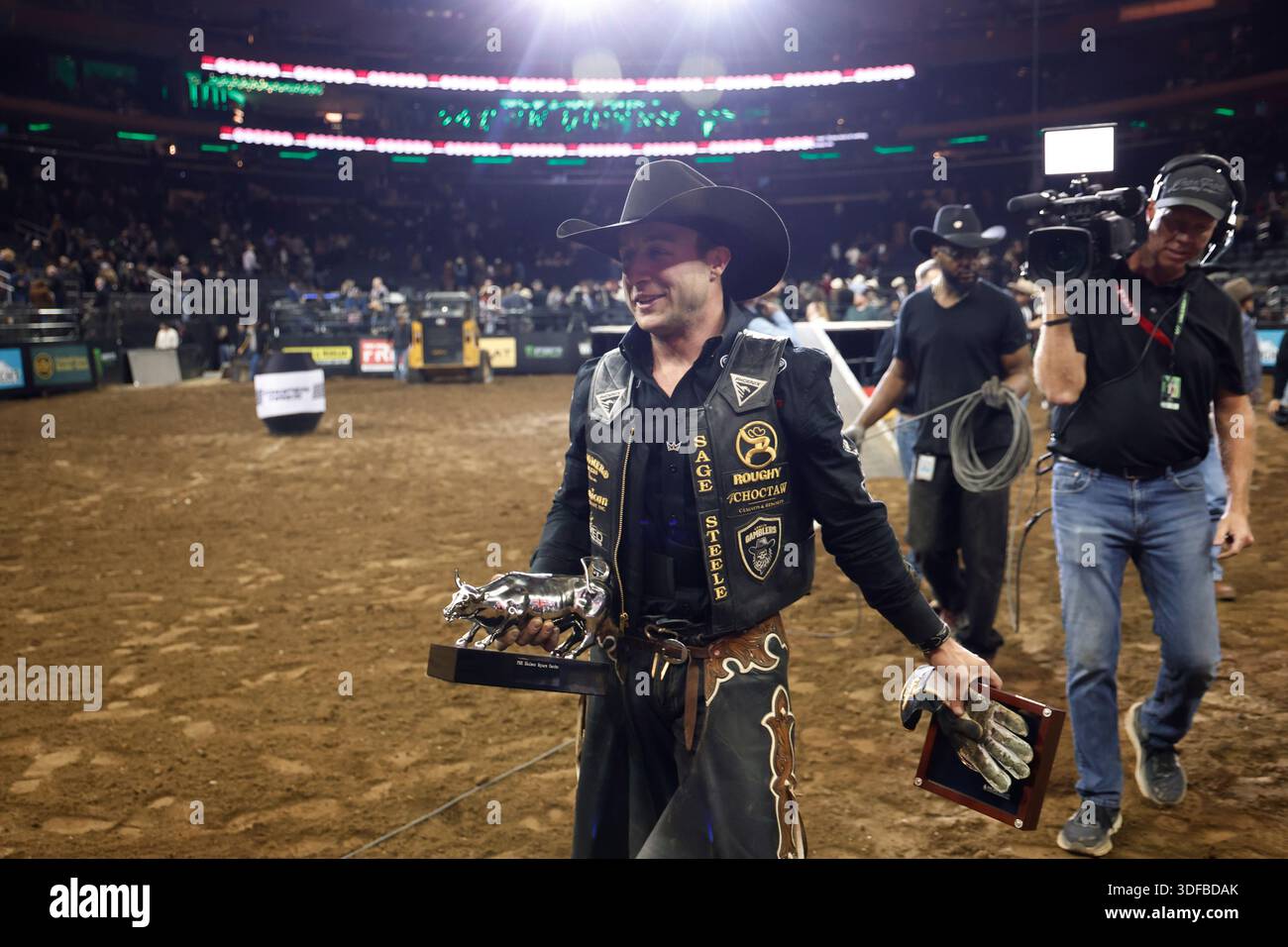 Sage Steele Kimzey celebrates his win during PBR Monster Energy Buck ...