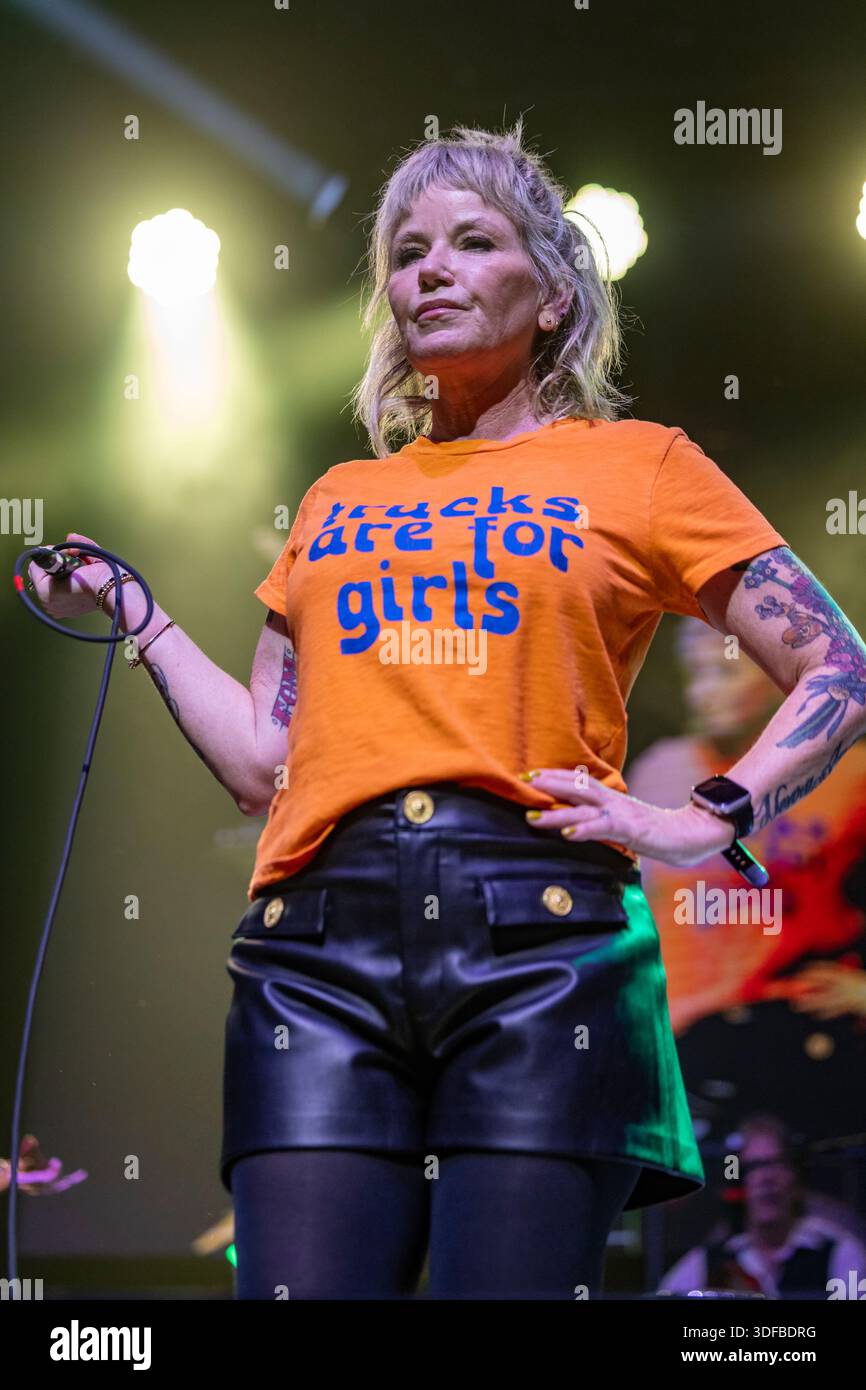 Kay Hanley of Letters to Cleo during The Frezing Man Festival: Joey's ...