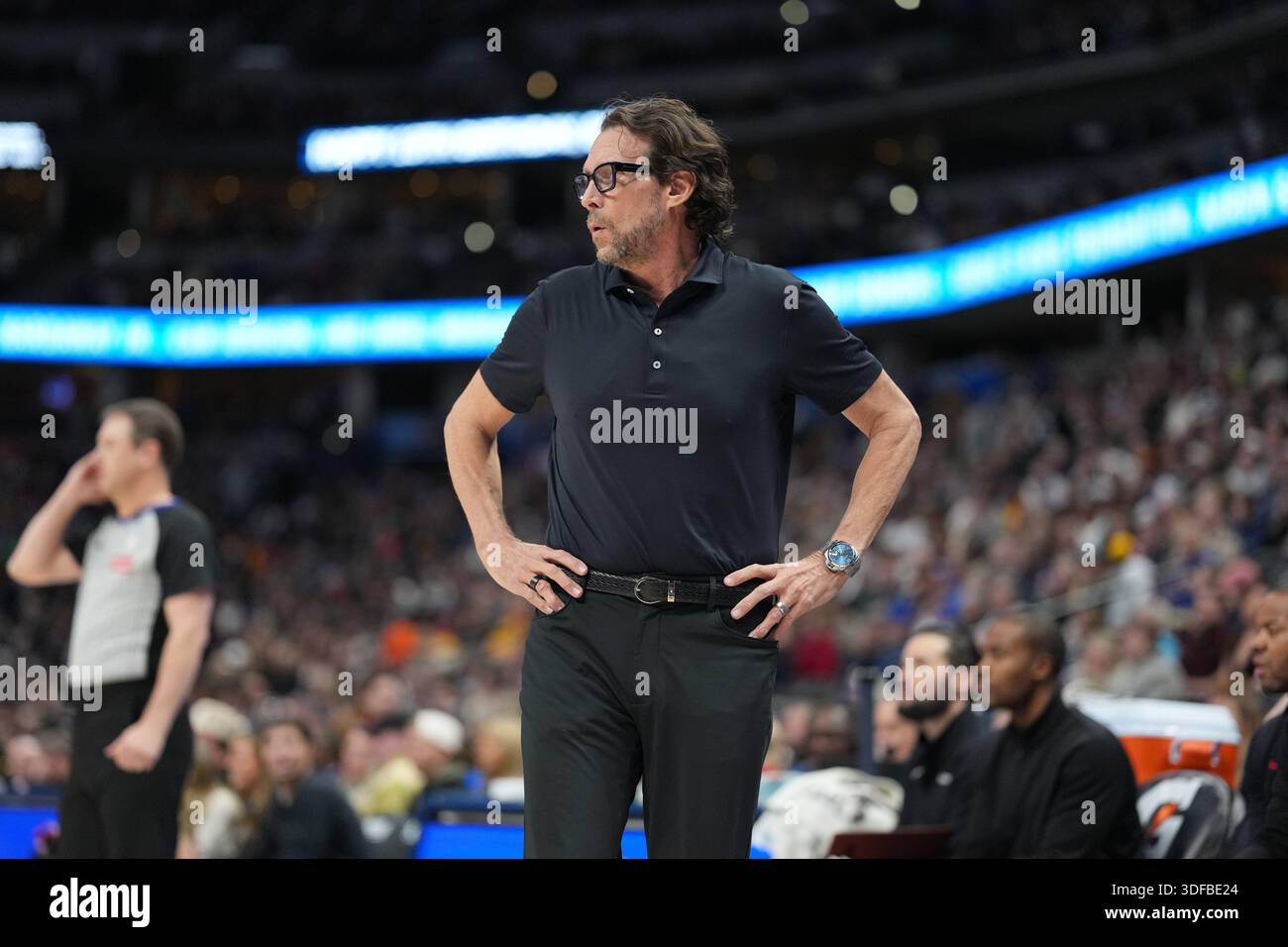 Atlanta Hawks head coach Quin Snyder in the first half of an NBA ...