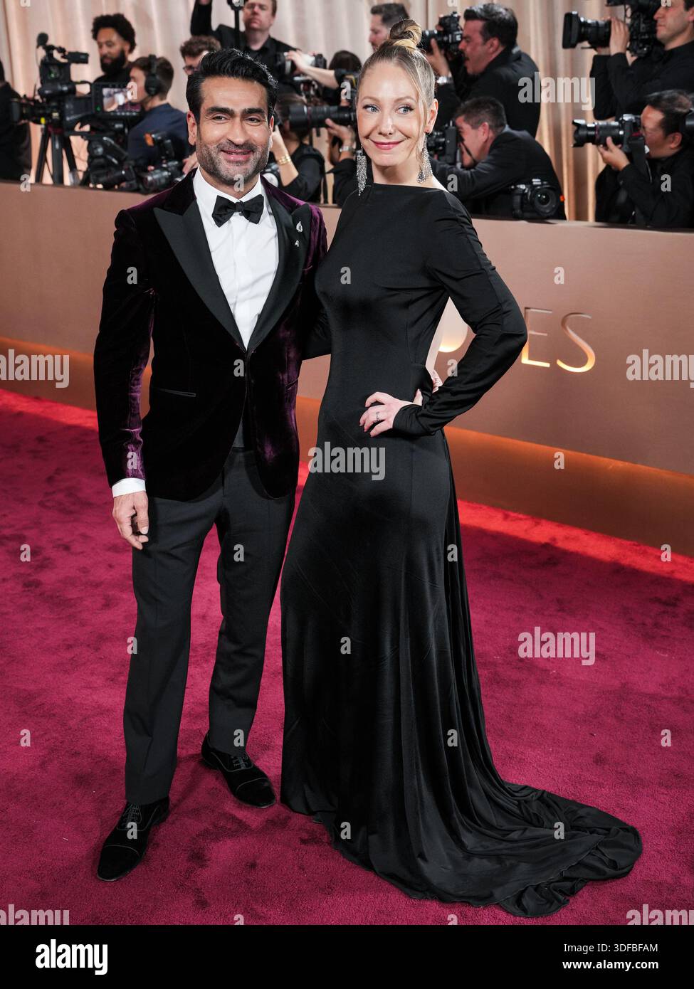 Kumail Nanjiani and Emily V. Gordon walking on the red carpet at The ...