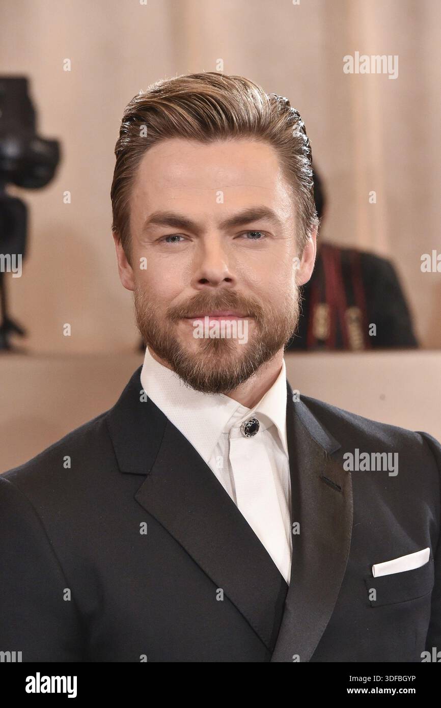 Derek Hough at arrivals for 83rd Annual Golden Globes - Part 1, Beverly ...