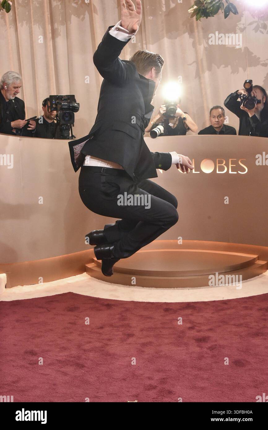 Derek Hough at arrivals for 83rd Annual Golden Globes - Part 1, Beverly ...