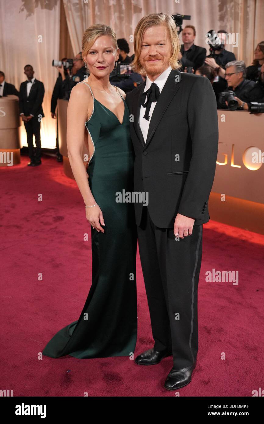 Kirsten Dunst, left, and Jesse Plemons arrive at the 83rd Golden Globes ...