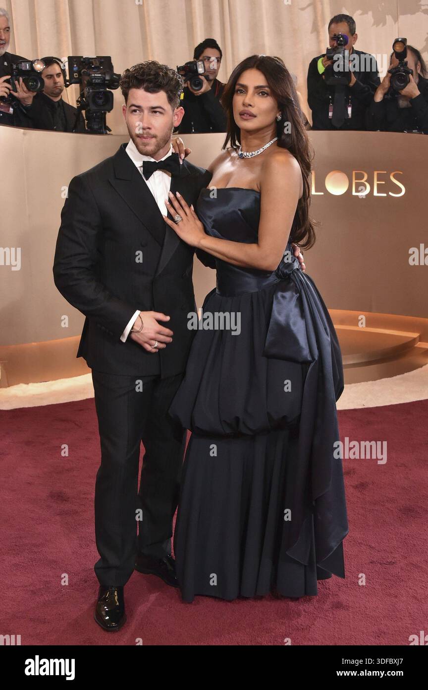 Priyanka Chopra Jonas, Nick Jonas at arrivals for 83rd Annual Golden ...