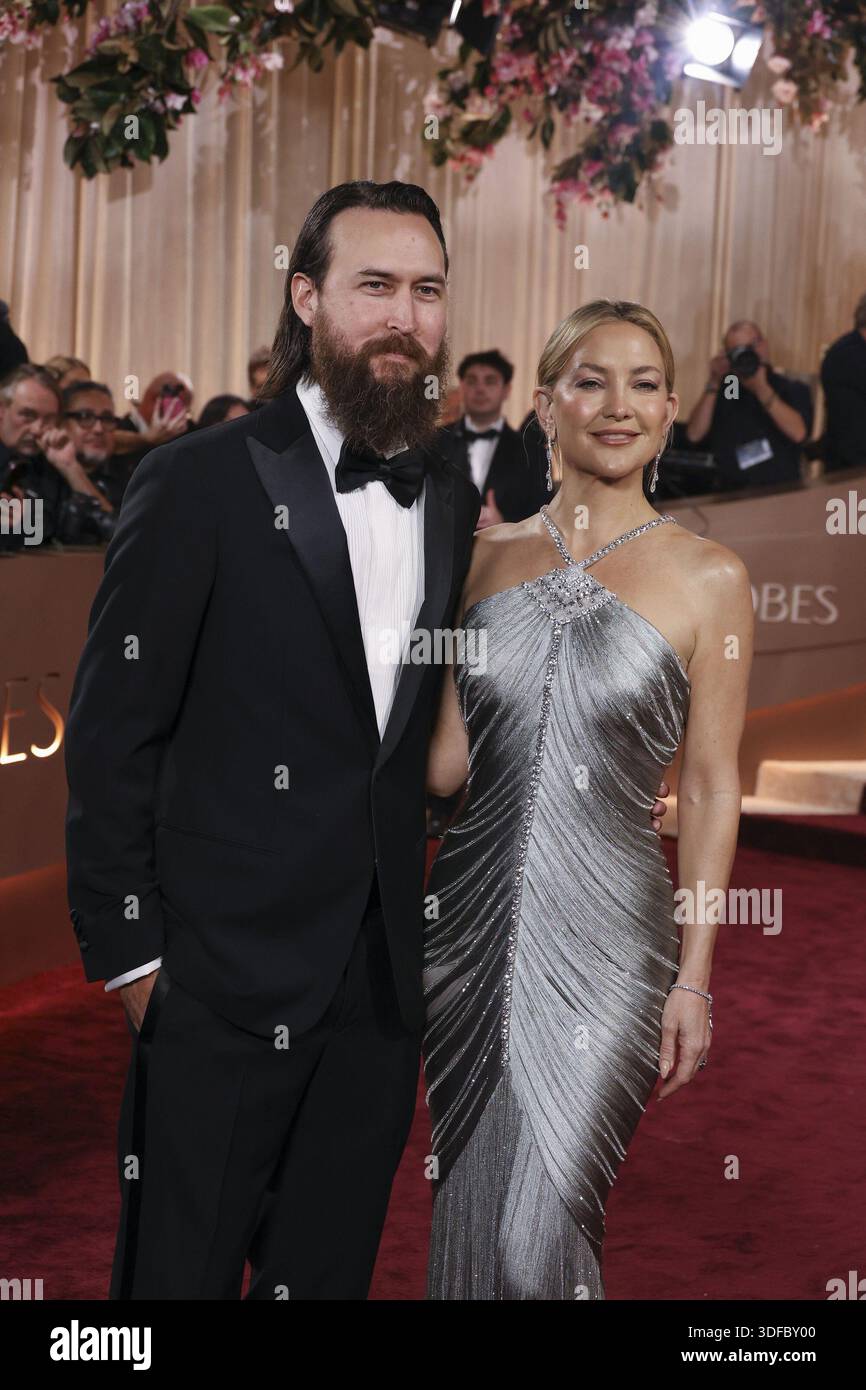 Kate Hudson, Danny Fujikawa at arrivals for 83rd Annual Golden Globes ...