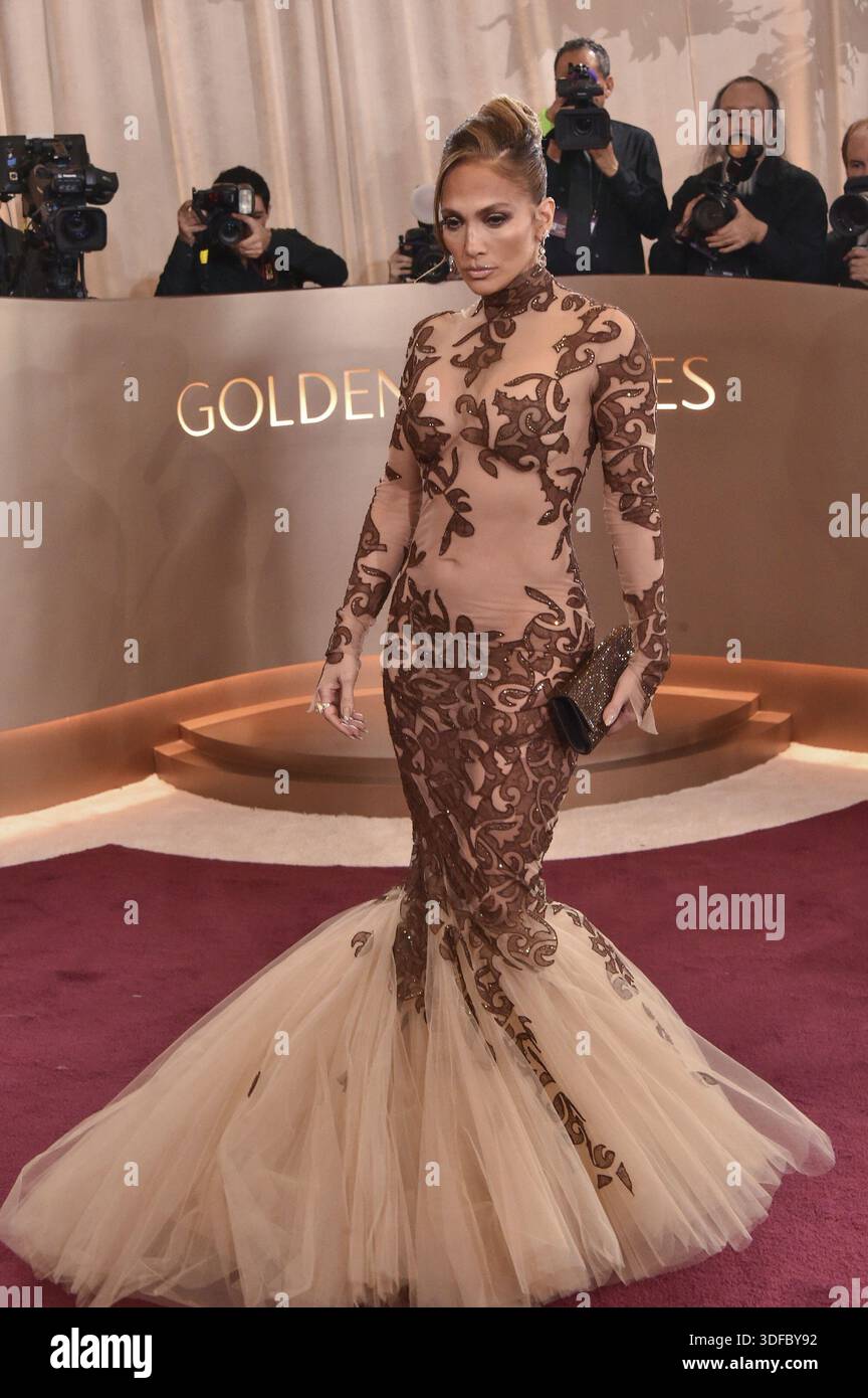 Jennifer Lopez at arrivals for 83rd Annual Golden Globes - Part 2 ...
