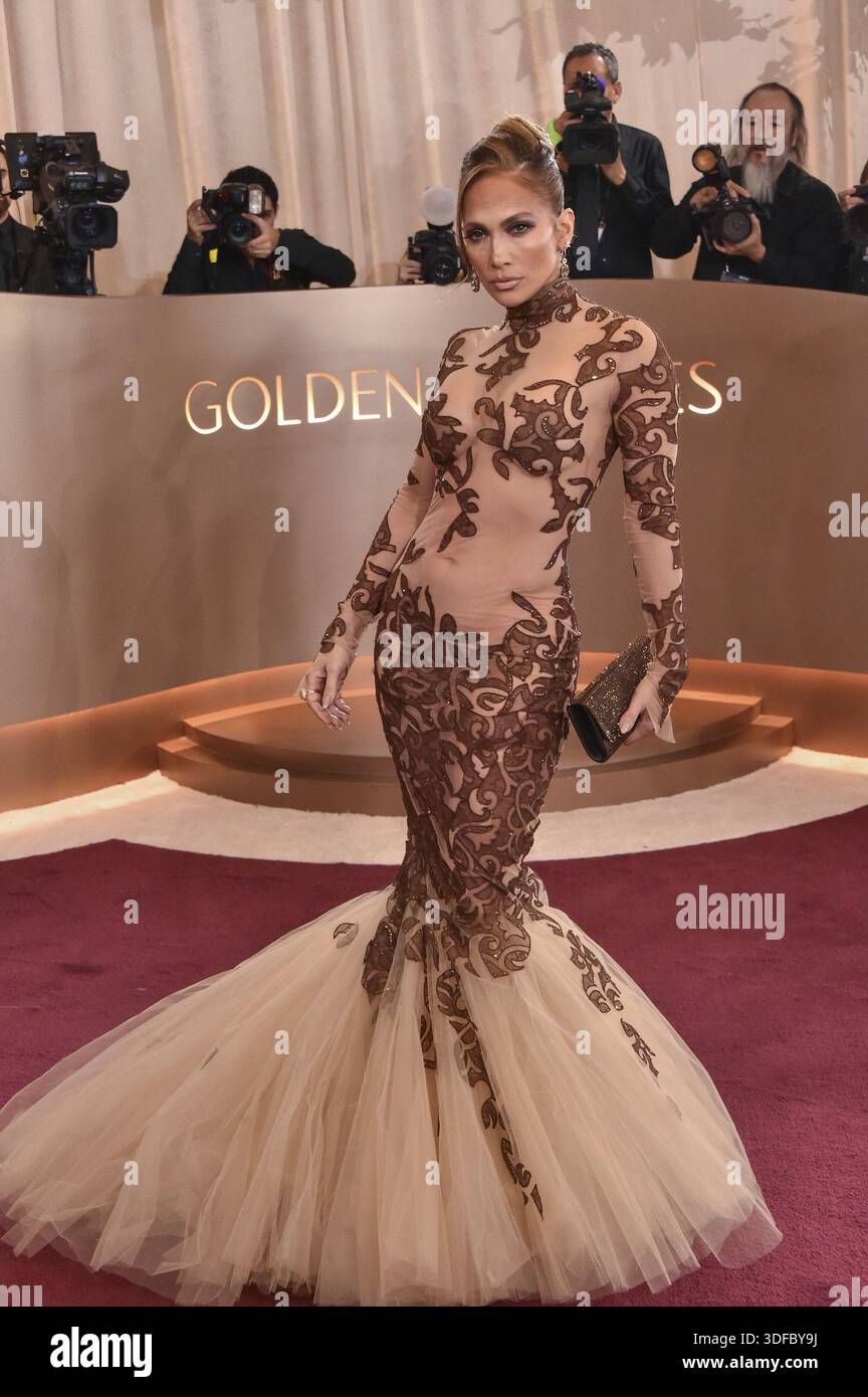 Jennifer Lopez at arrivals for 83rd Annual Golden Globes - Part 2 ...