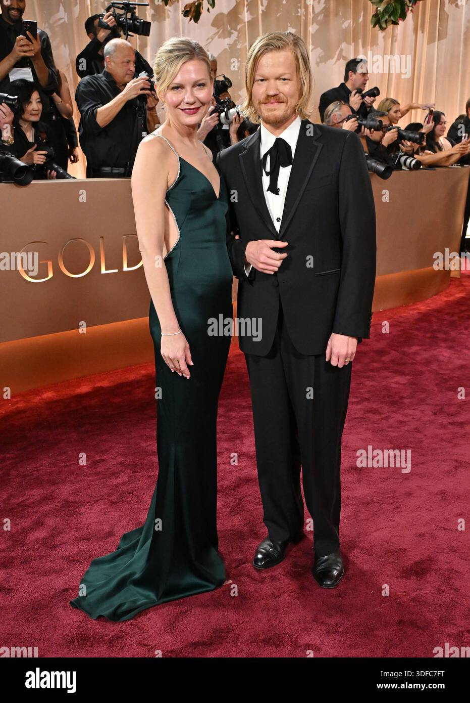 Kirsten Dunst and Jesse Plemons arriving at the 83rd Annual Golden ...