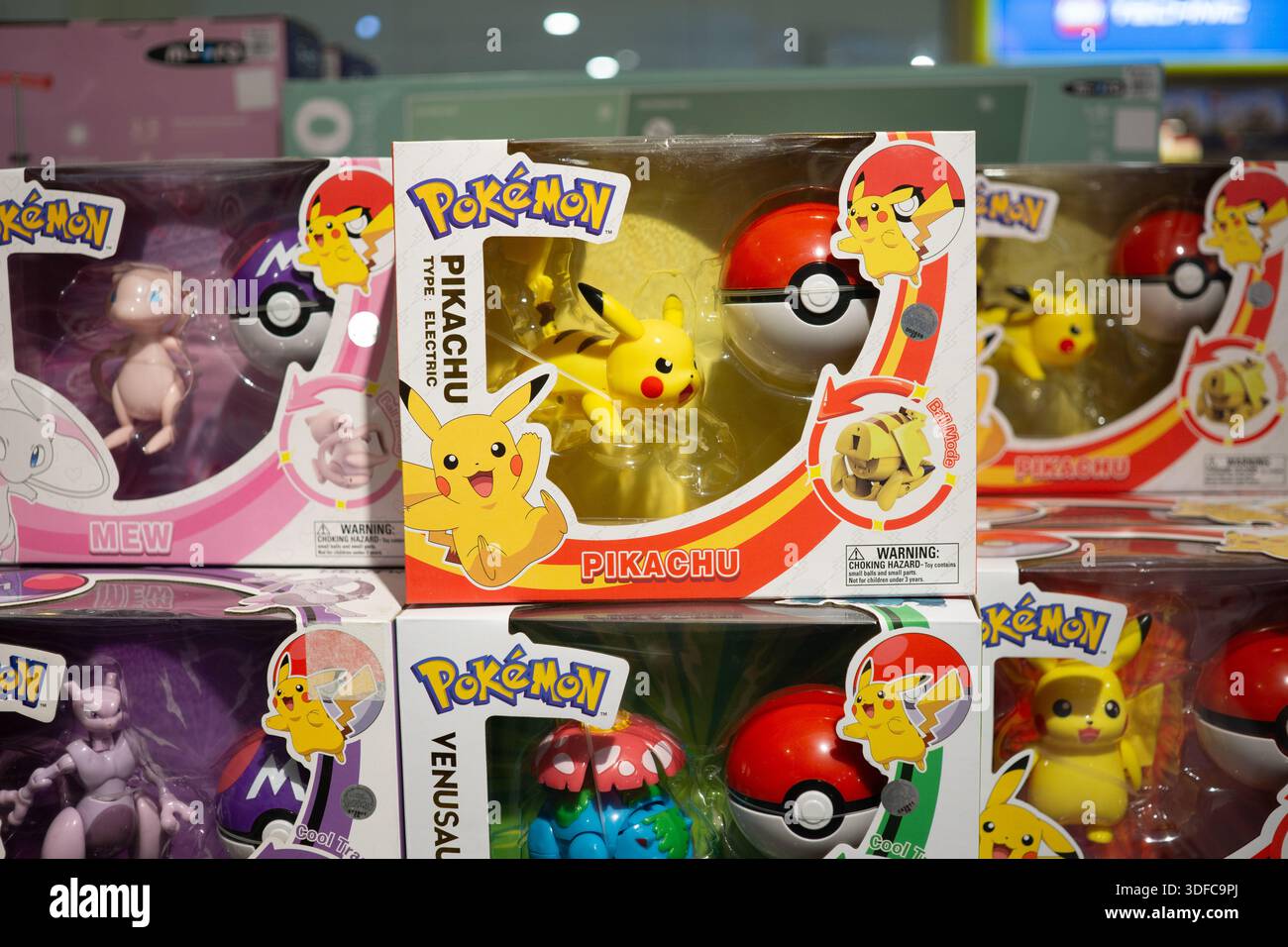 Pokémon store shelf hi-res stock photography and images - Alamy
