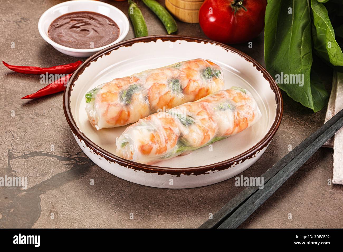 Vietnamese spring roll with prawn and vegetables Stock Photo - Alamy