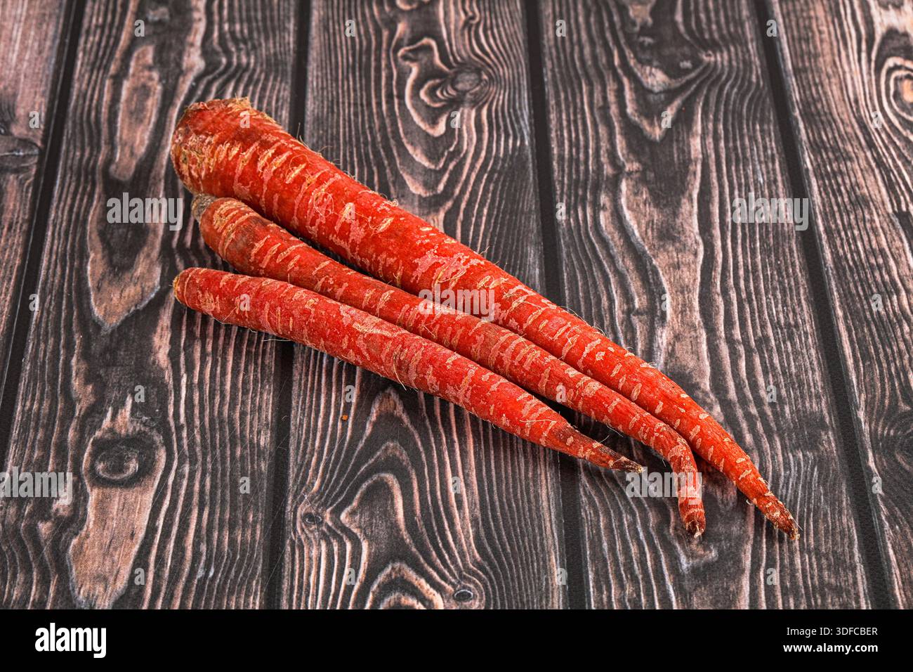Red Indian raw carrot vegetable root Stock Photo - Alamy