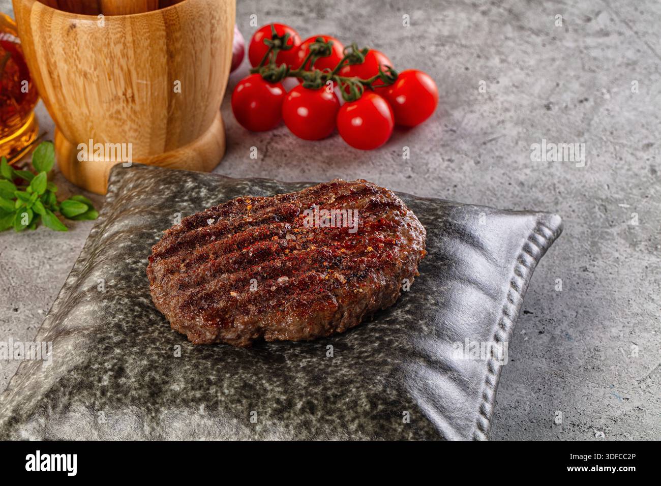 Hot Grilled beef burger cutlet minced neat Stock Photo - Alamy