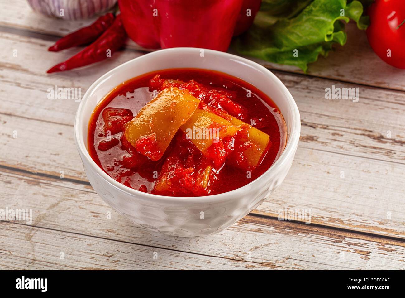 Hungarian lecho with paprika bell pepper and tomato Stock Photo - Alamy
