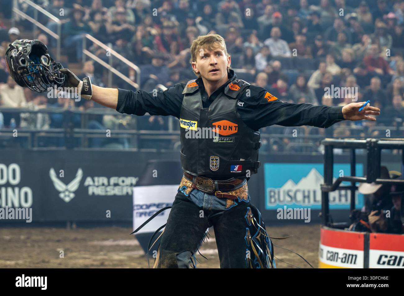 Cort McFadden rides Big Timber during the third round of the ...