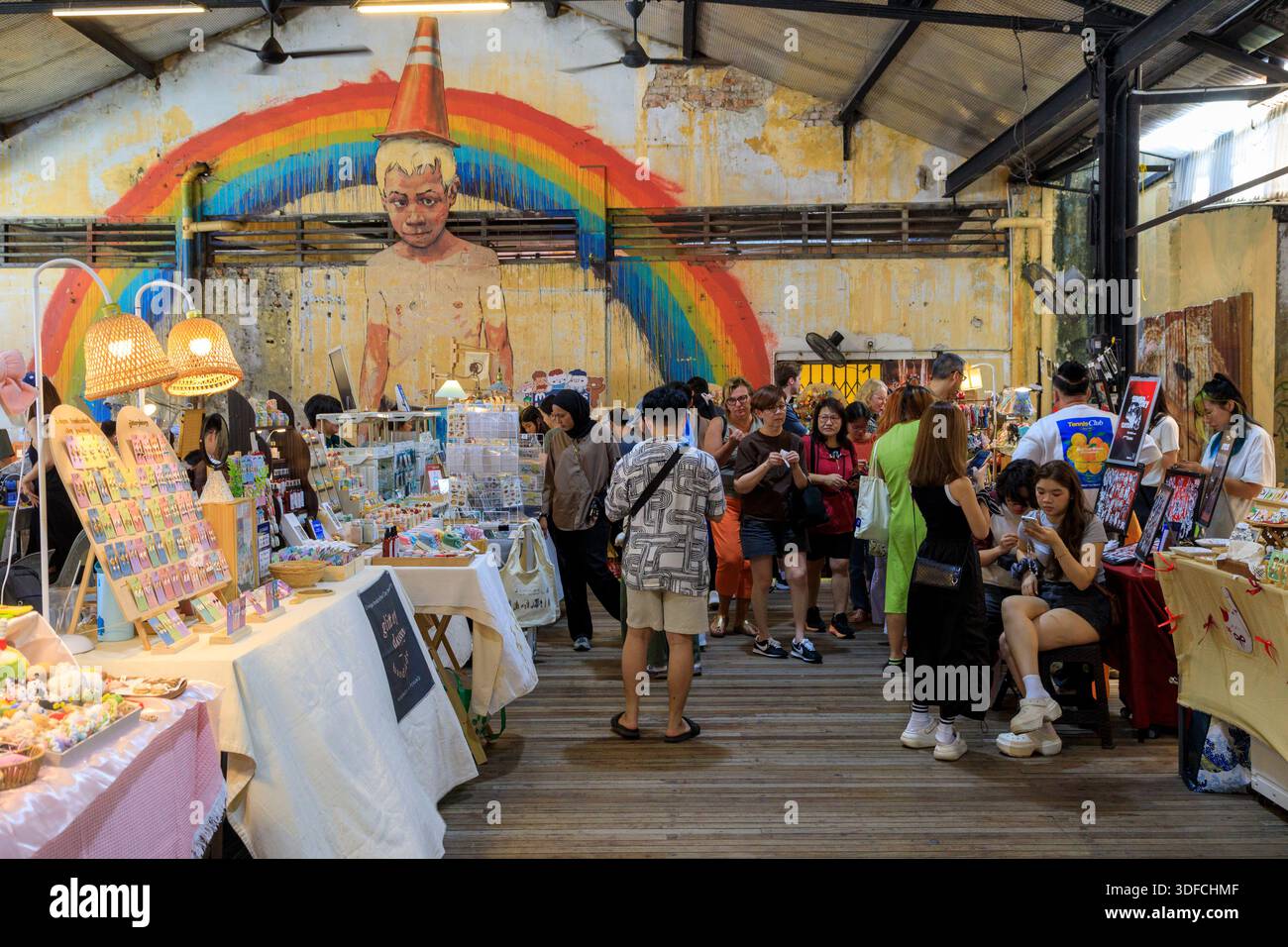 Market in hin bus hi-res stock photography and images - Alamy