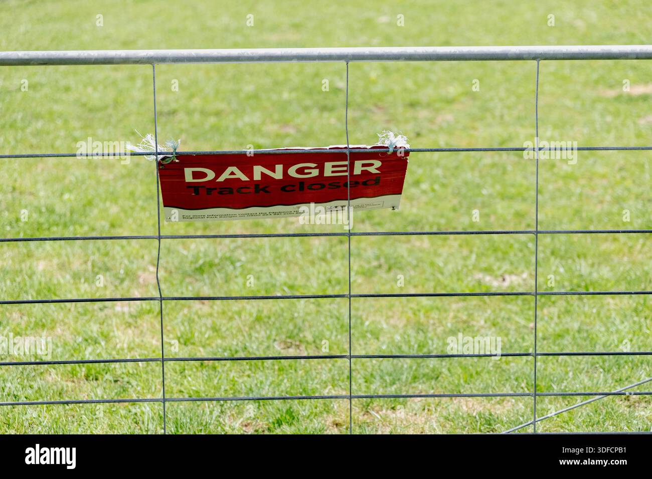 Sign warning access track hi-res stock photography and images - Alamy