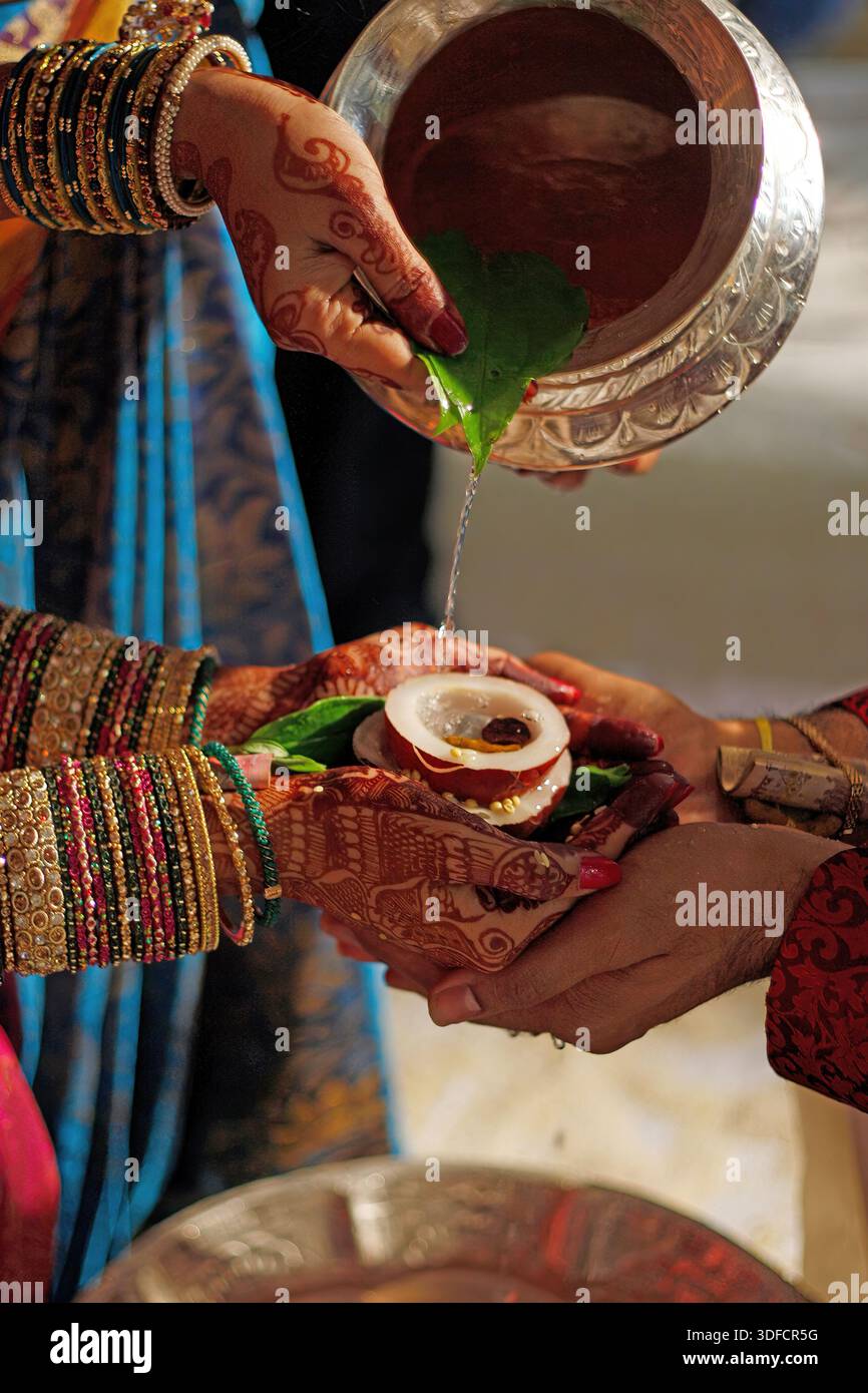 Kanyadaan is a significant ritual in Hindu wedding ceremonies Stock ...