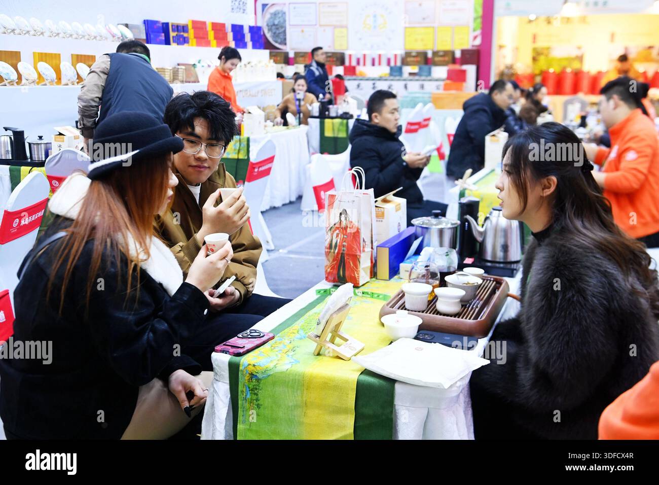 The 12th Qingdao International Tea Industry Expo opens in Qingdao City ...