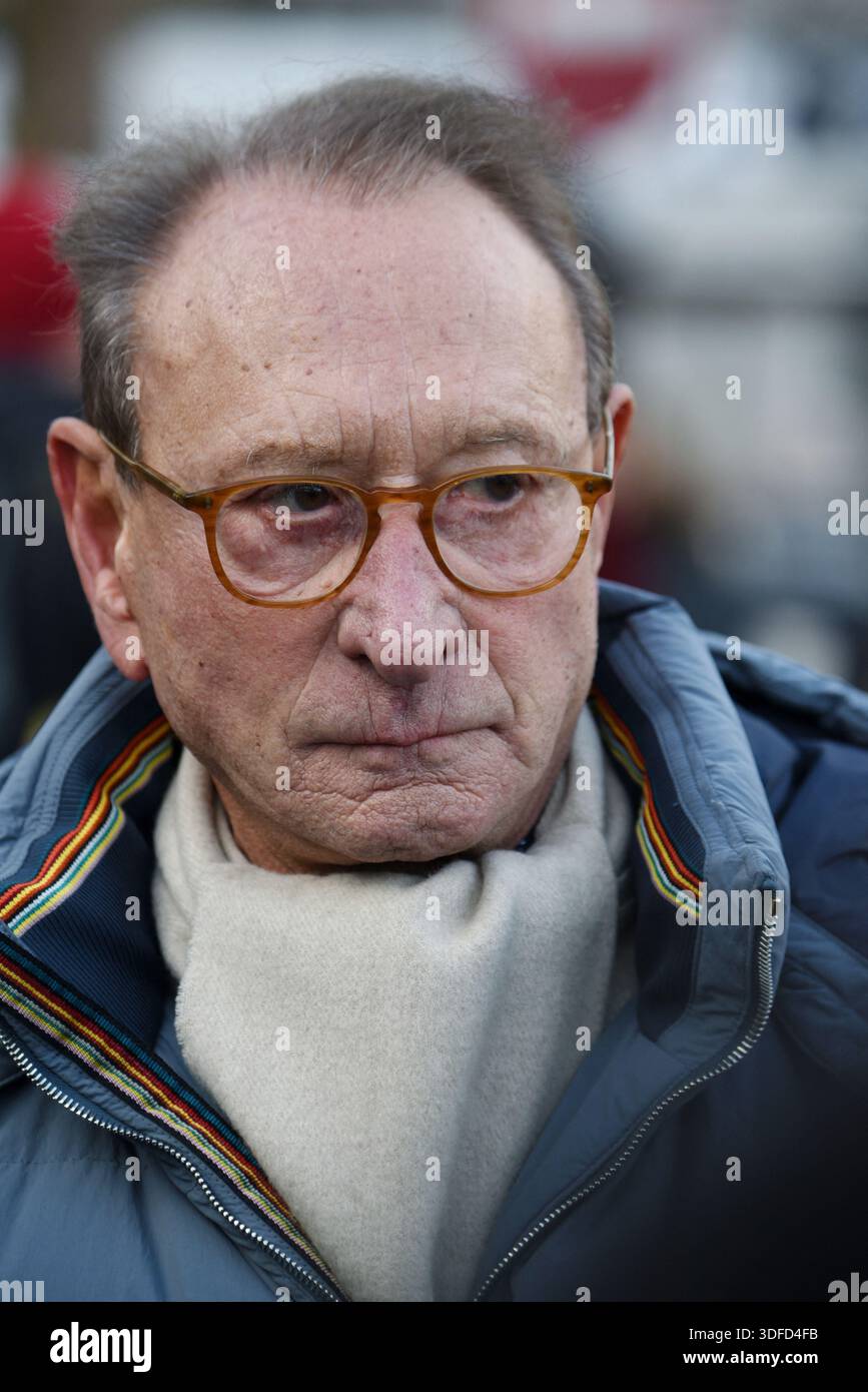 Former Paris mayor Bertrand Delanoe during a campaign visit on the ...