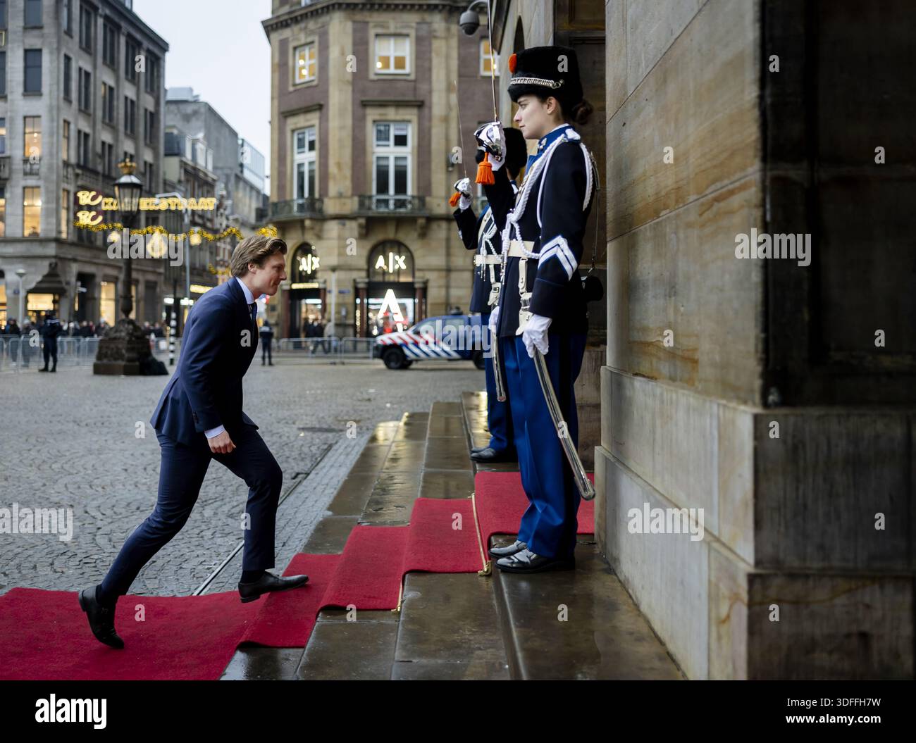 New minister defence public hi-res stock photography and images - Alamy