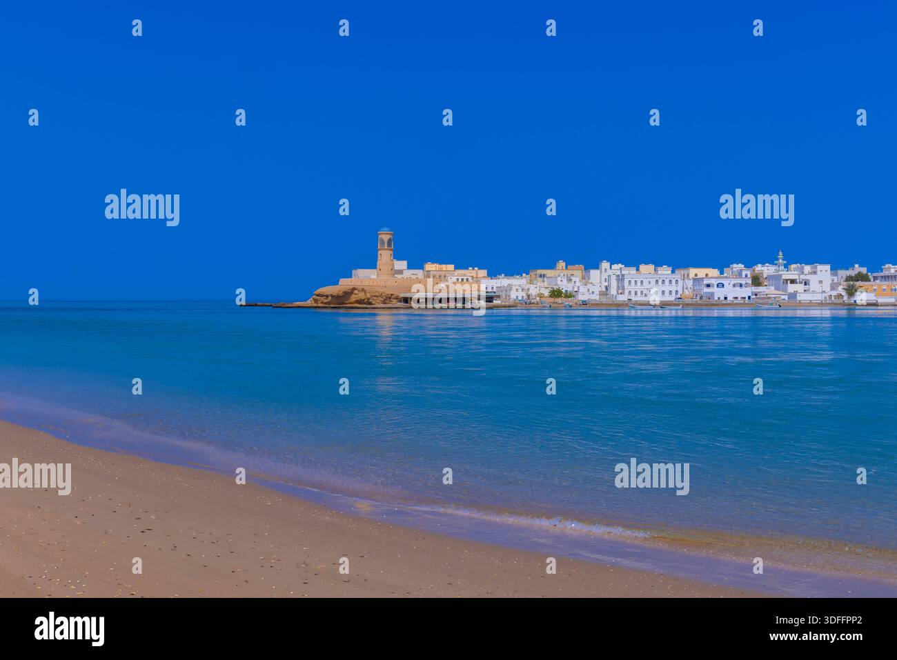 Oman sur mosque hi-res stock photography and images - Alamy