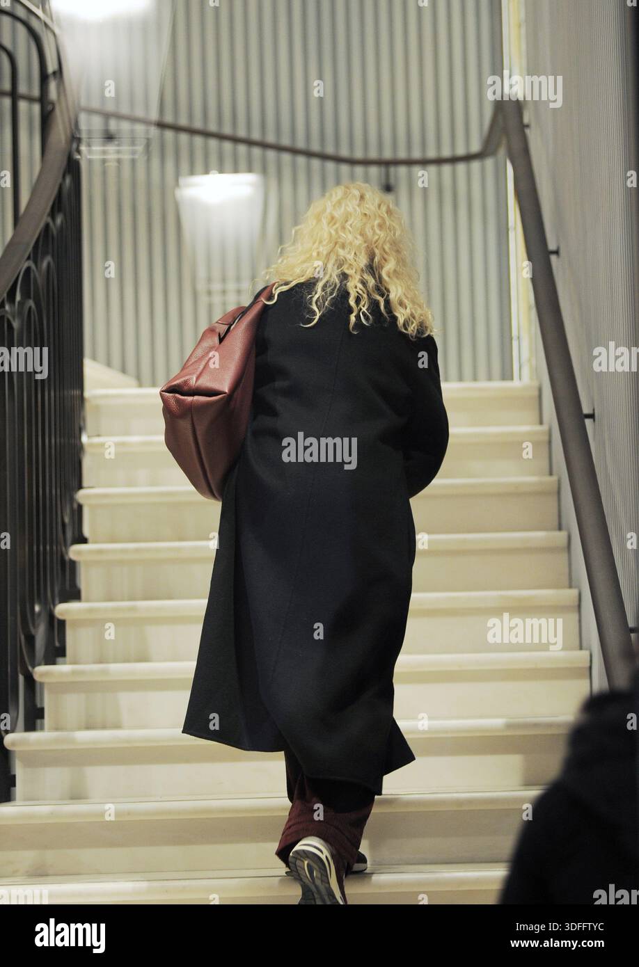 Milan Antonella Clerici arrives downtown with two friends, and after ...