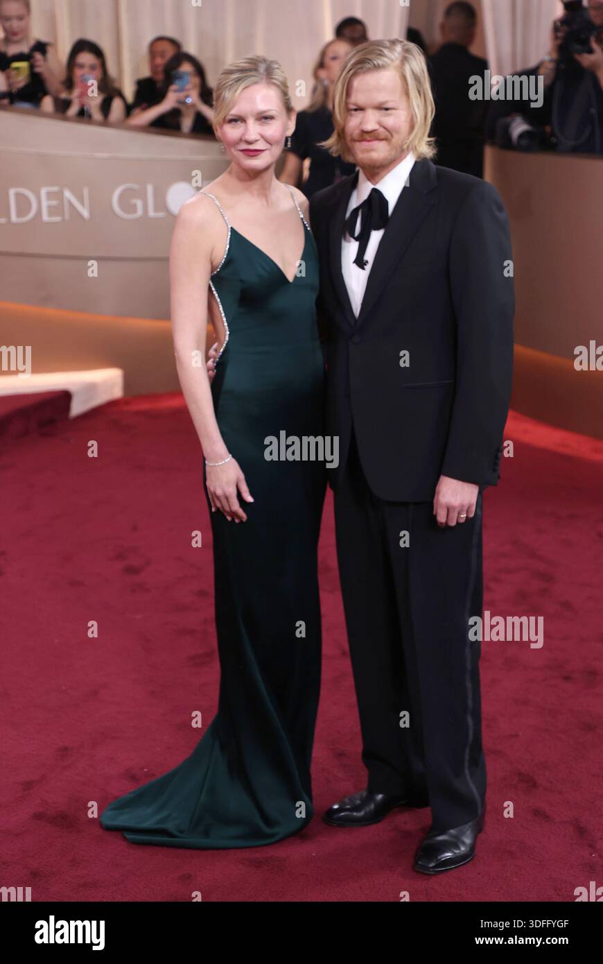 BEVERLY HILLS, CALIFORNIA - JANUARY 11: Kirsten Dunst and Jesse Plemons ...