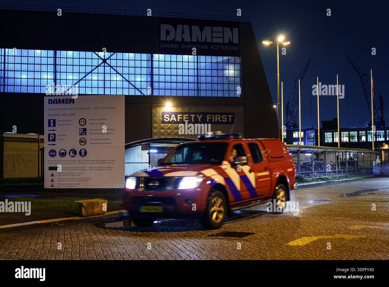 ROTTERDAM - A fire has broken out at the Damen shipbuilding company in ...