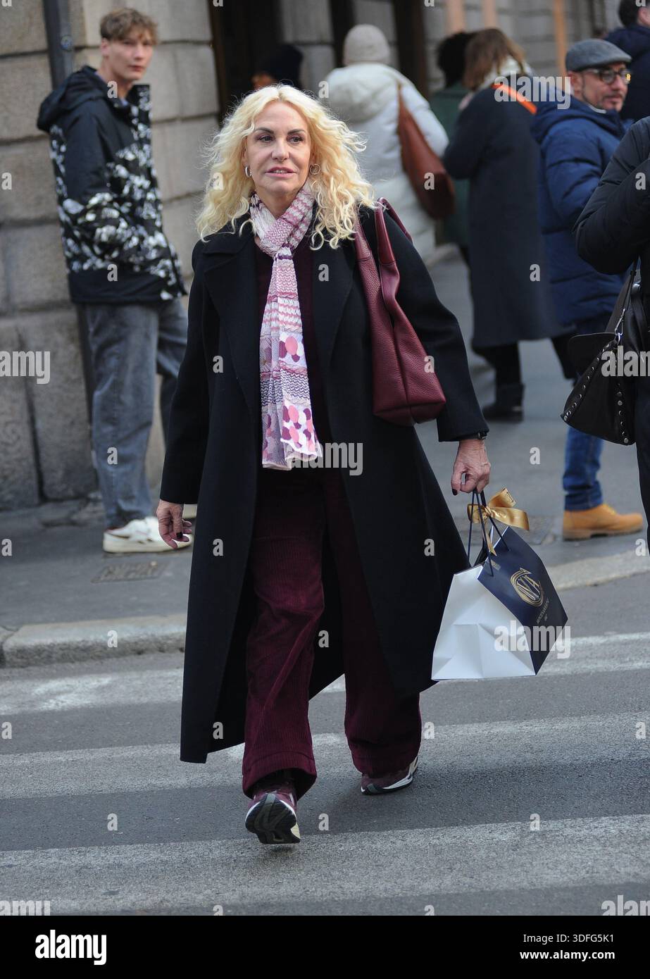 Milan Antonella Clerici arrives downtown with two friends, and after ...