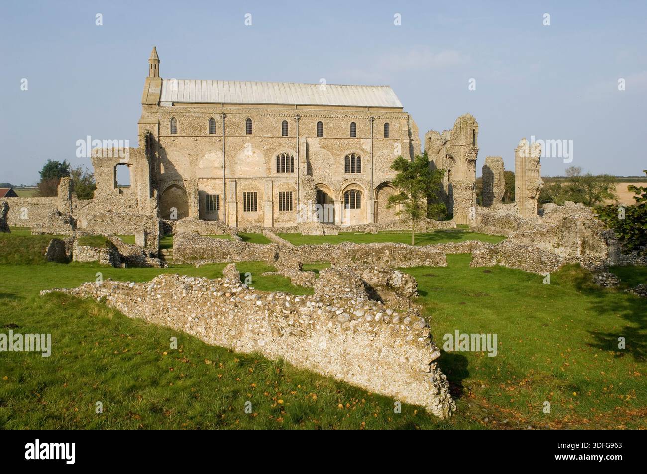 Monastic ruin norfolk hi-res stock photography and images - Alamy