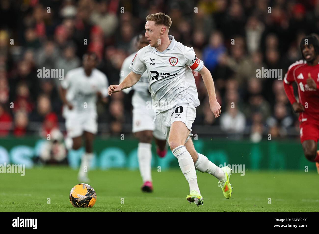 Davis Keillor-Dunn of Barnsley breaks with the ball during the Emirates ...