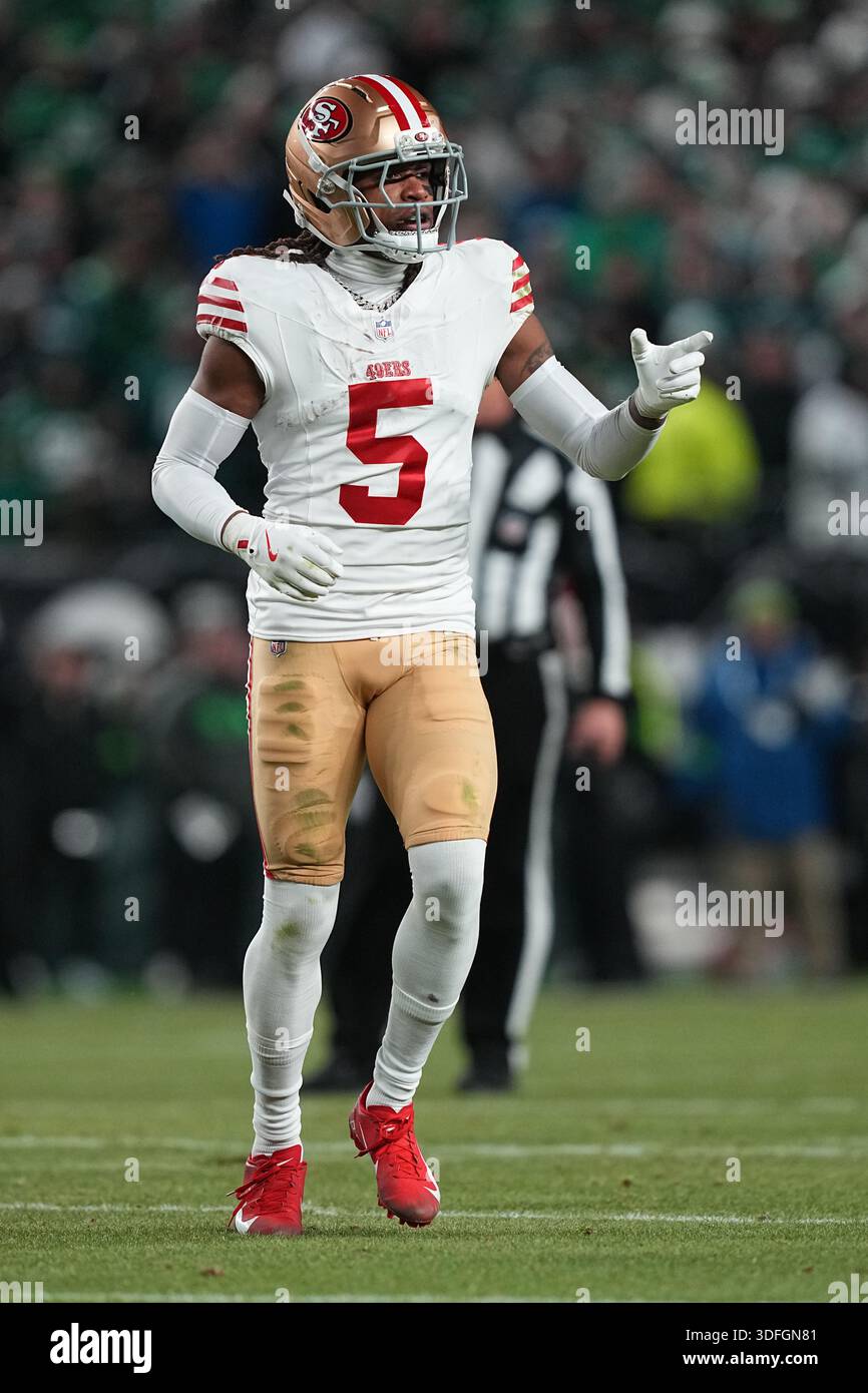 San Francisco 49ers' Demarcus Robinson in action an NFL football game ...
