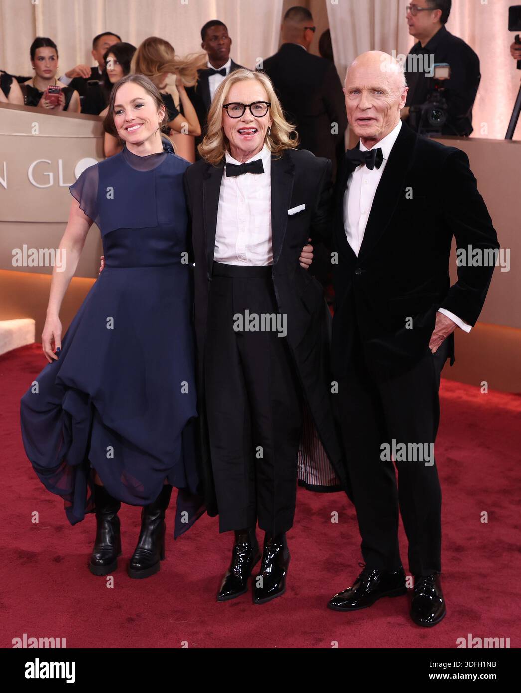 BEVERLY HILLS, CALIFORNIA - JANUARY 11: Amy Madigan, Ed Harris and ...