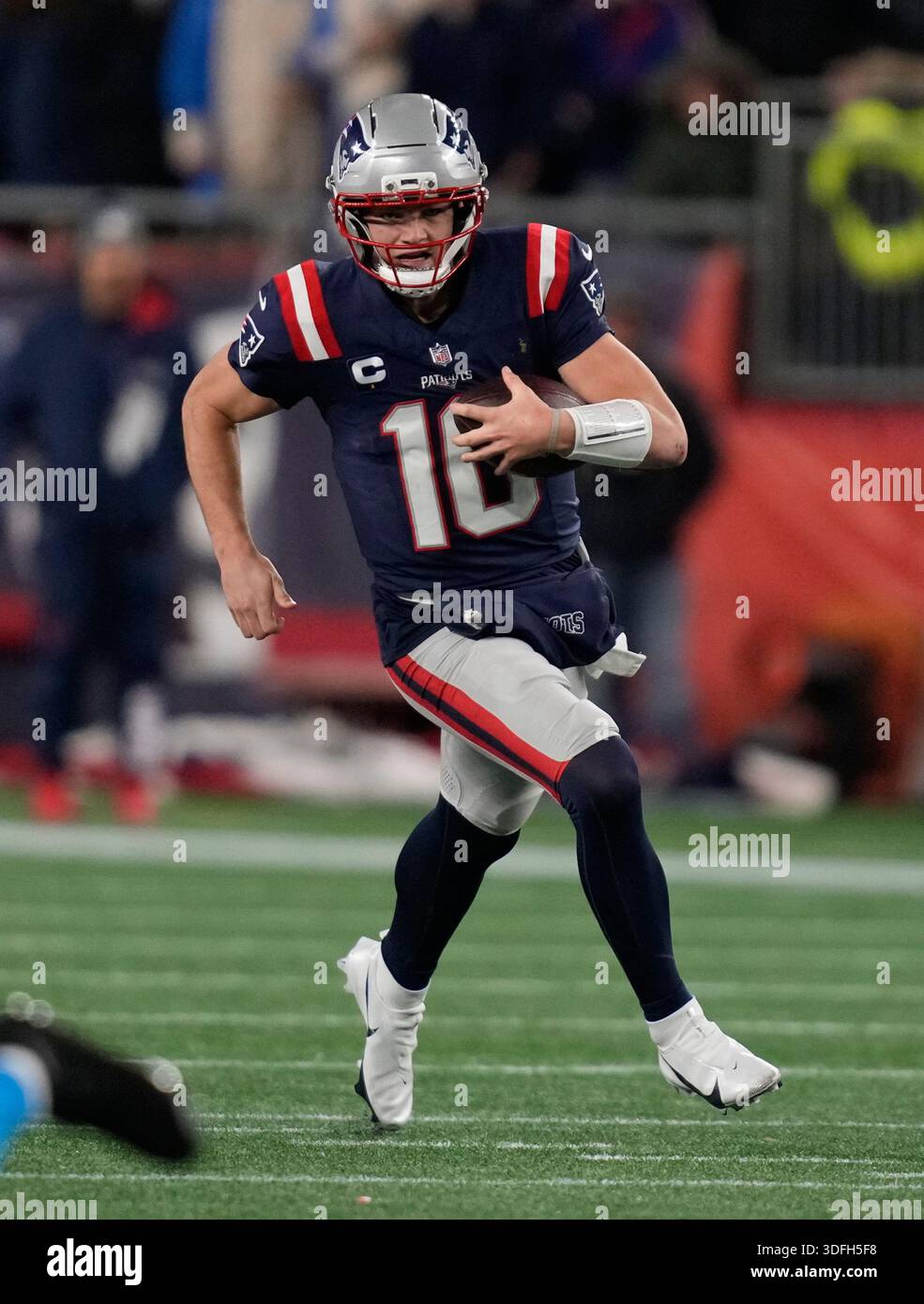 New England Patriots quarterback Drake Maye (10) during an NFL wild ...