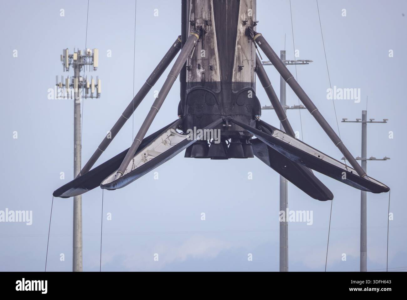 January 12th 2026 SpaceX offloads their Falcon 9 B1069-29 from ASOG A ...