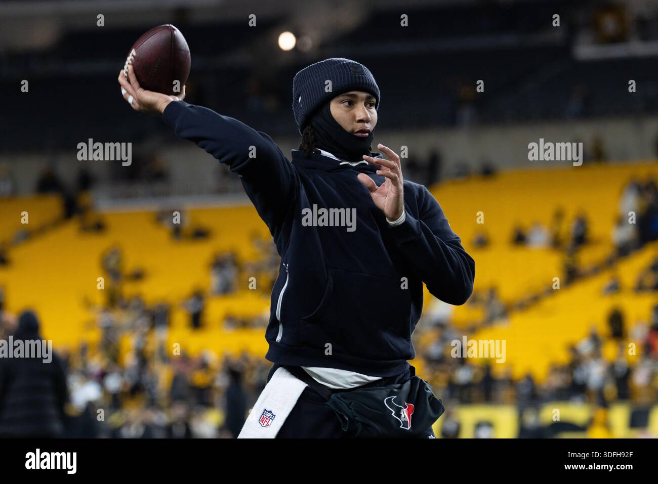 Houston Texans quarterback C.J. Stroud (7) warms up before an NFL wild ...