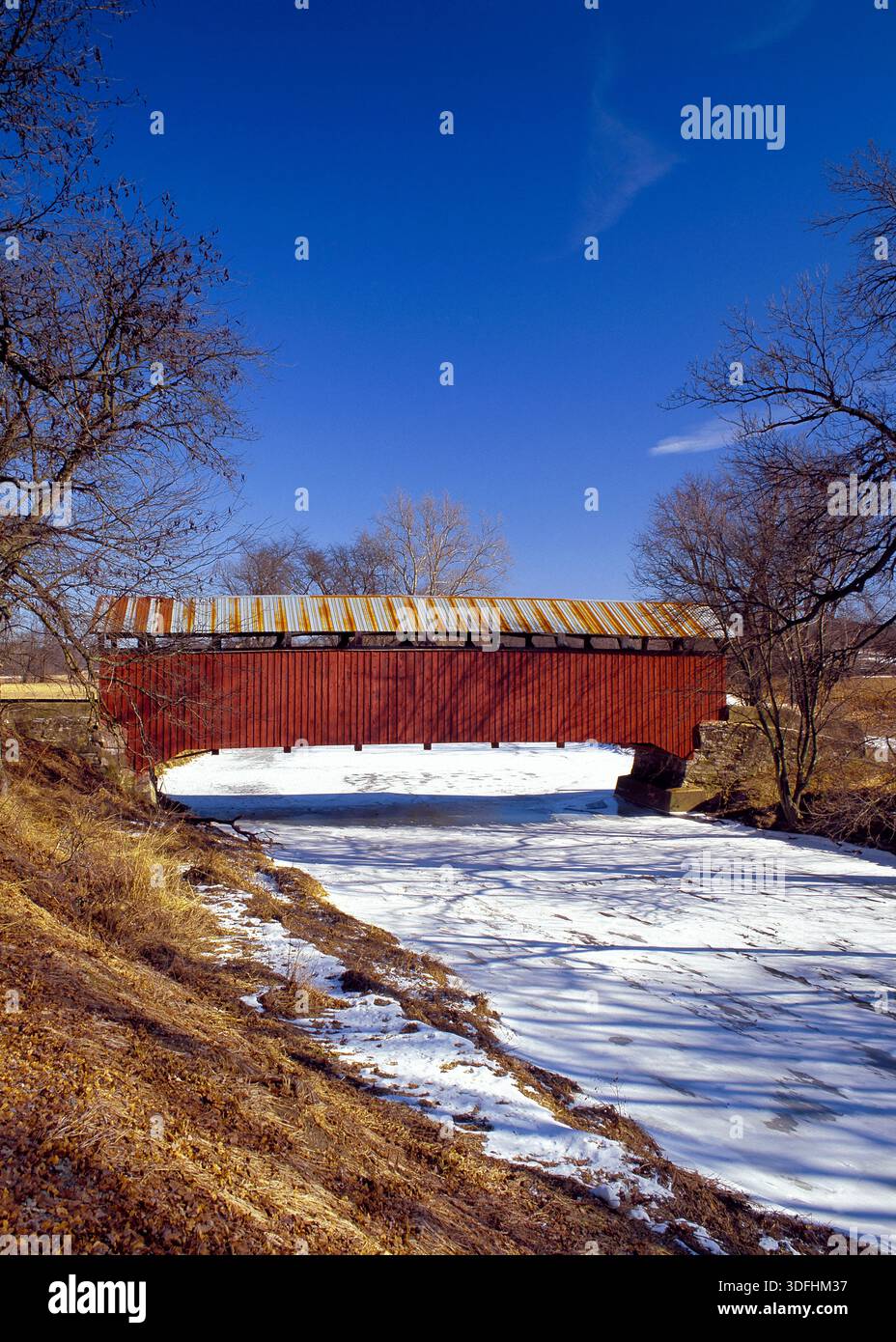 Sam Wagner Covered Bridge Stock Photo - Alamy