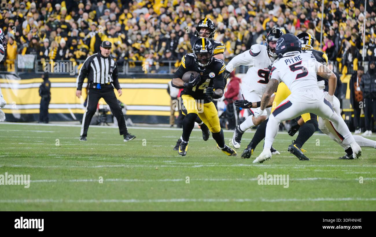 Jan 12, 2025: Kenneth Gainwell #14 during the Pittsburgh Steelers vs ...