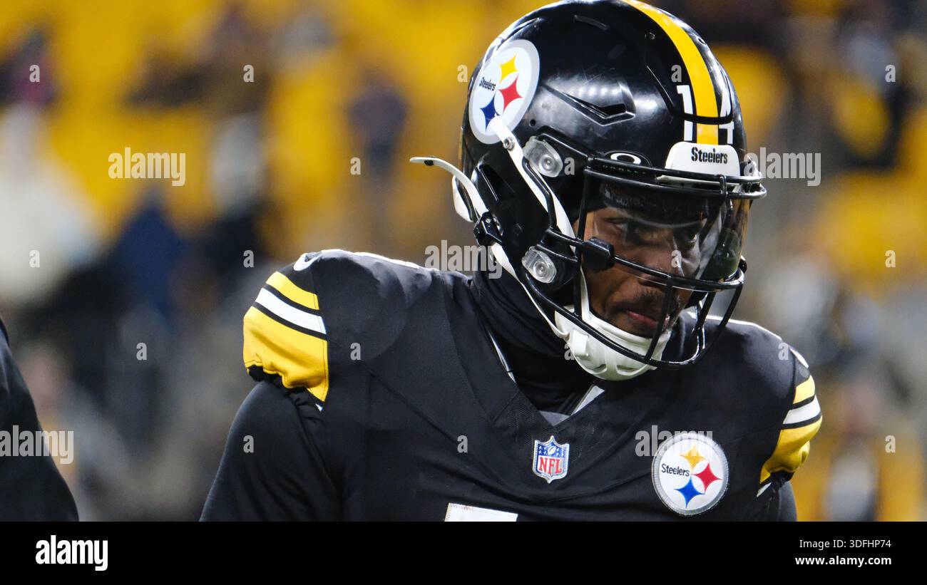 Jan 12, 2025: Kenneth Gainwell #14 during the Pittsburgh Steelers vs ...