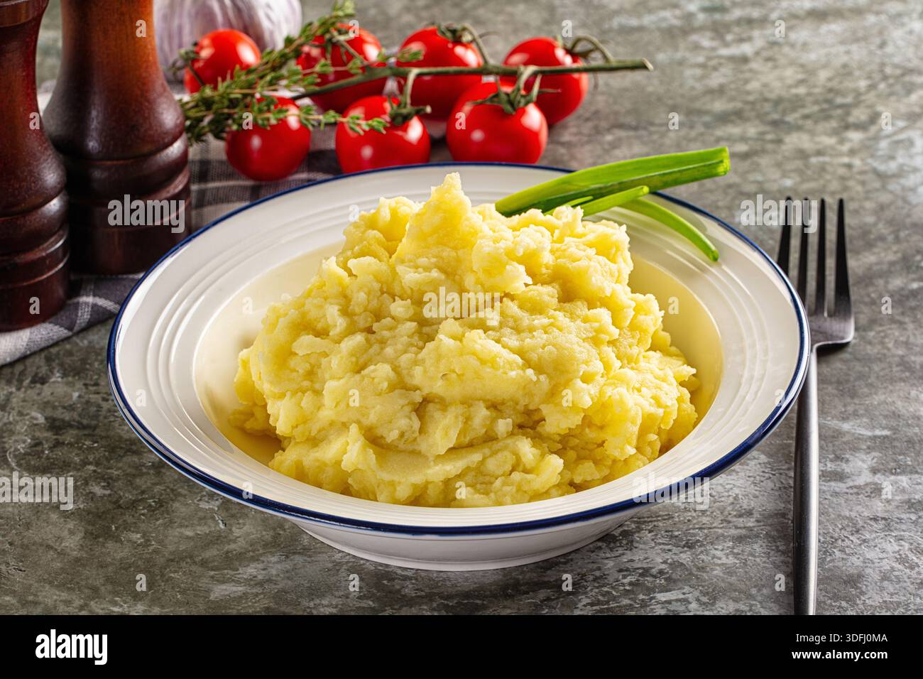 Mushed boiled potato homemade puree with milk Stock Photo - Alamy