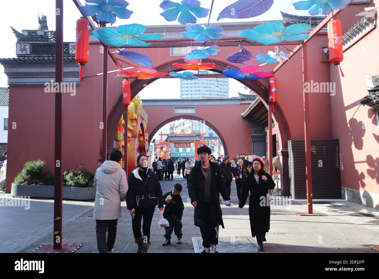 Visitors admire Lunar New Year lantern displays at Chenghuang Temple ...