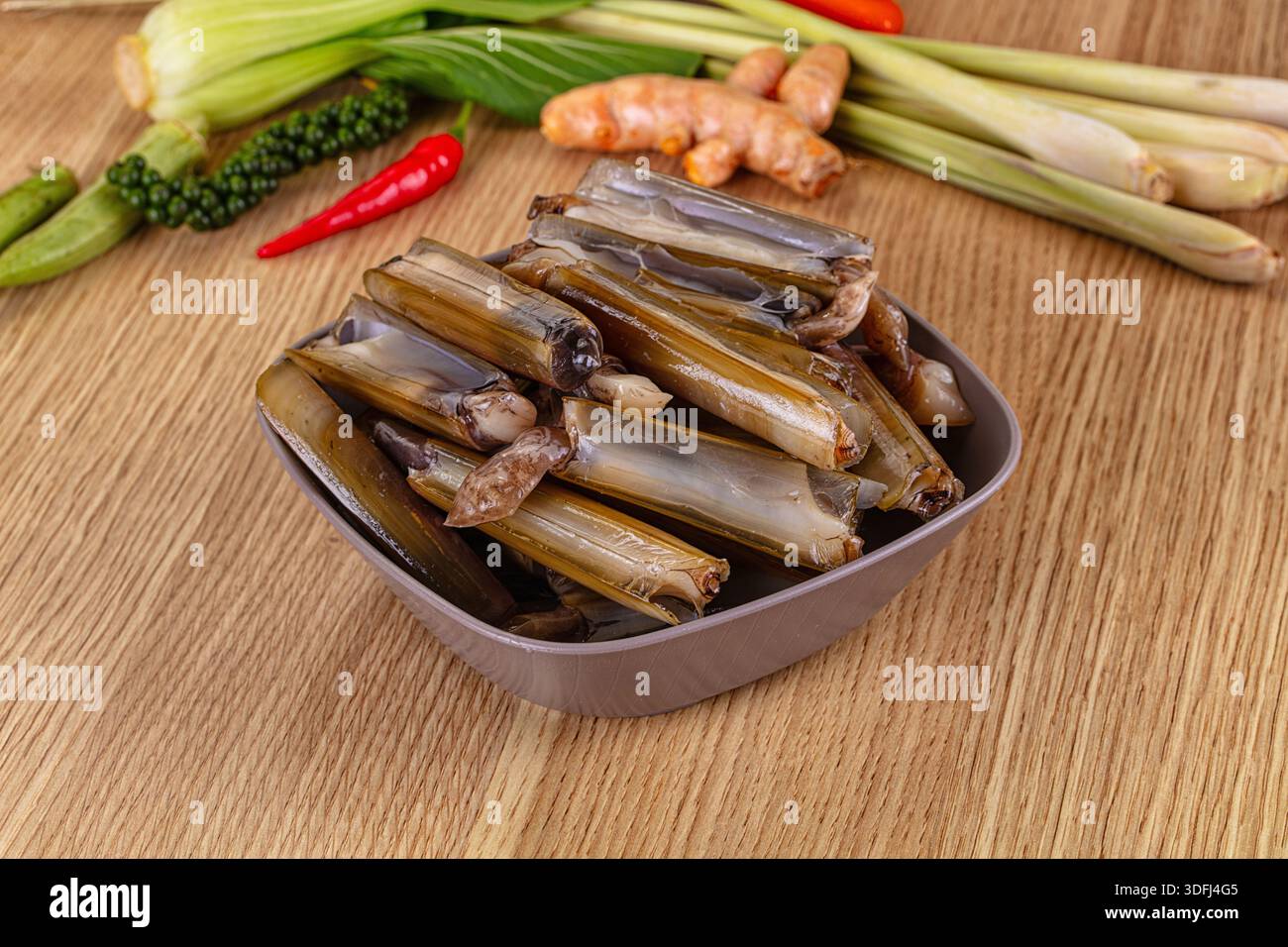 Fresh raw razor fish mollisc for cooking Stock Photo - Alamy