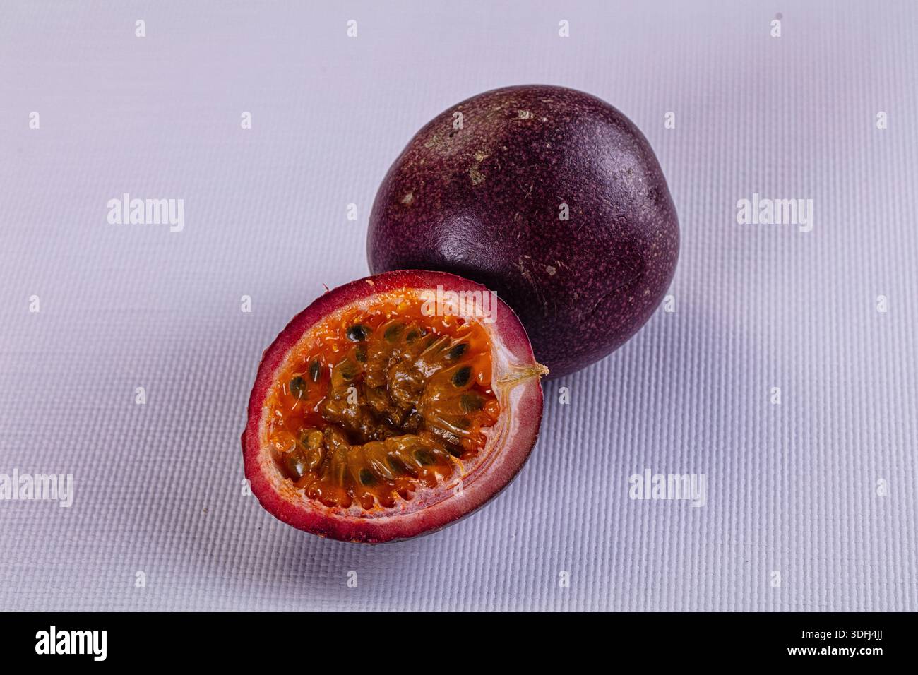 Sweet juicy tropical exotic passion fruit - maracuya Stock Photo - Alamy
