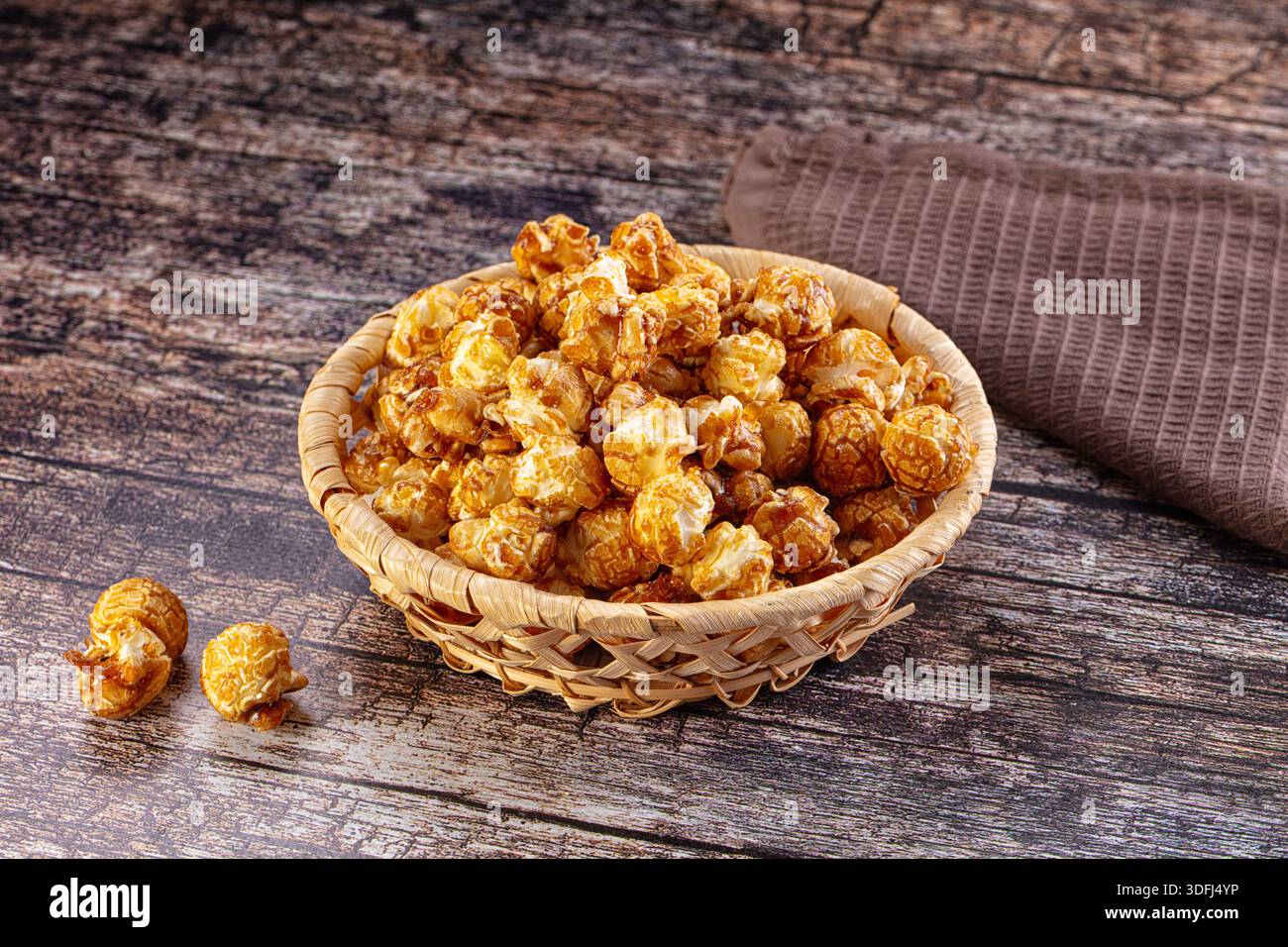 Sweet crunchy popcorn snack with caramel Stock Photo - Alamy