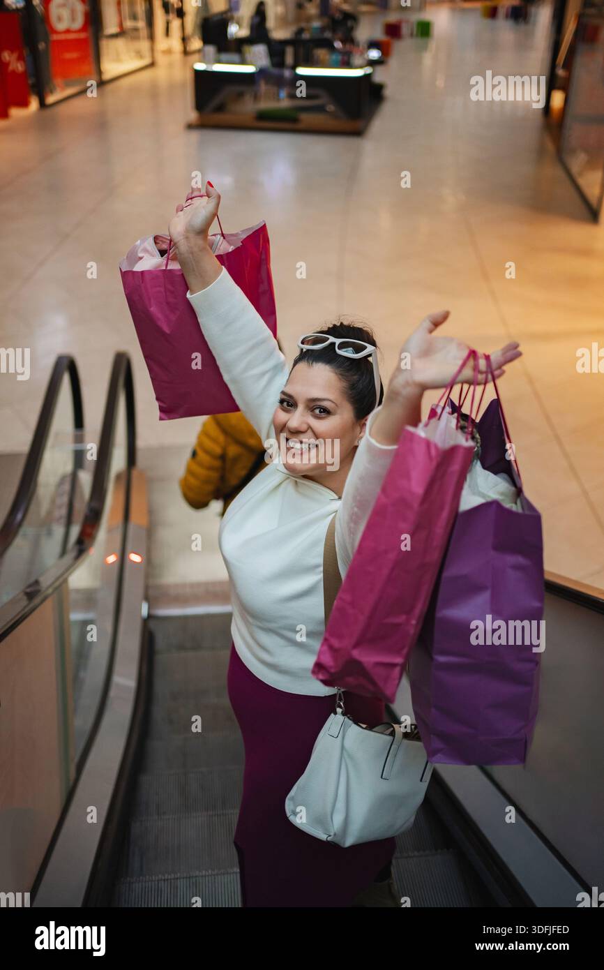 Shopper interactions hi-res stock photography and images - Alamy