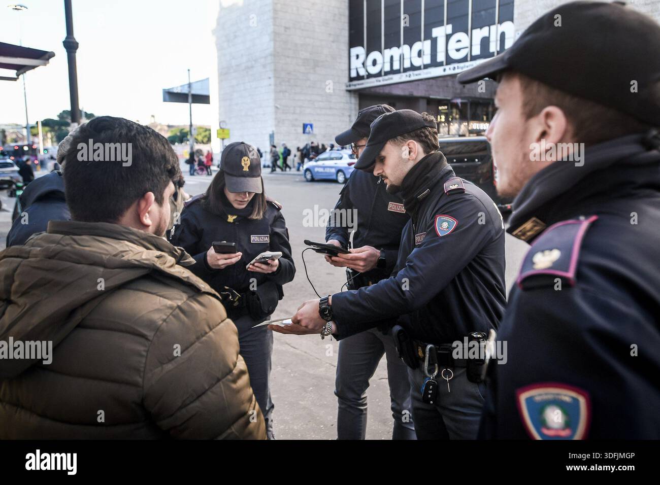 **NO WEBSITE OR NEWSPAPERS FOR ITALY ONLY** Deterioration and police ...