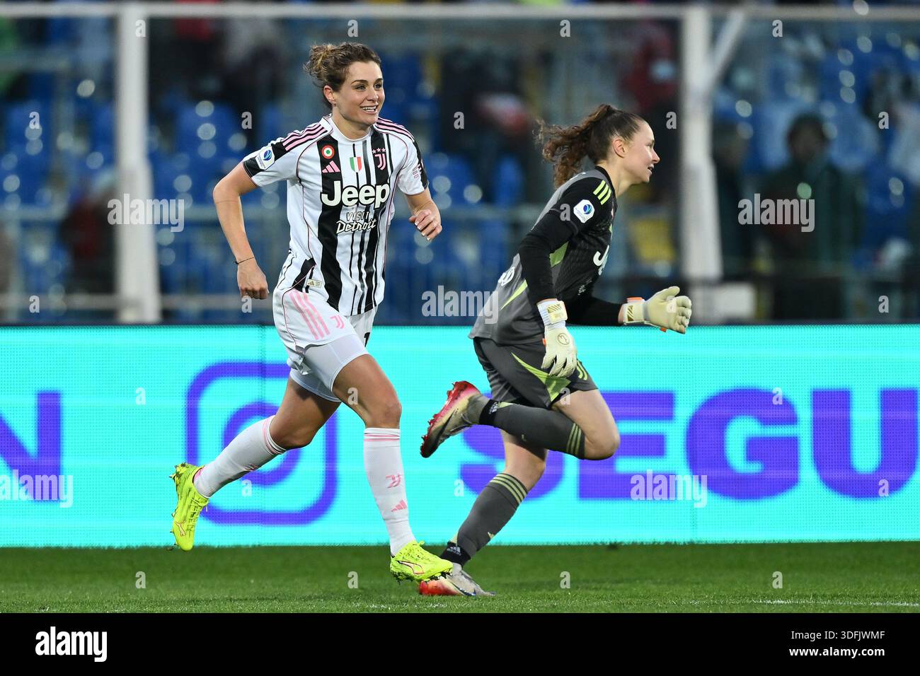 Cristiana Girelli of Juventus F.C. celebrates after scoring the goal of ...