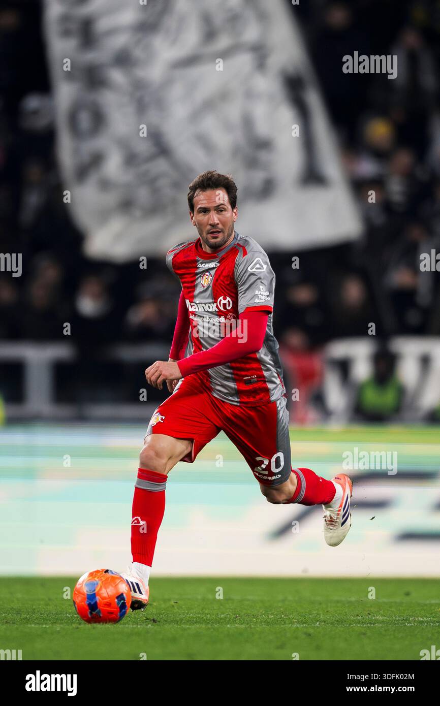 Franco Vazquez of US Cremonese in action during the Serie A football ...