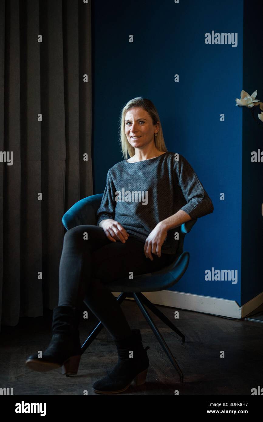 Negin zendegani lumen hi-res stock photography and images - Alamy