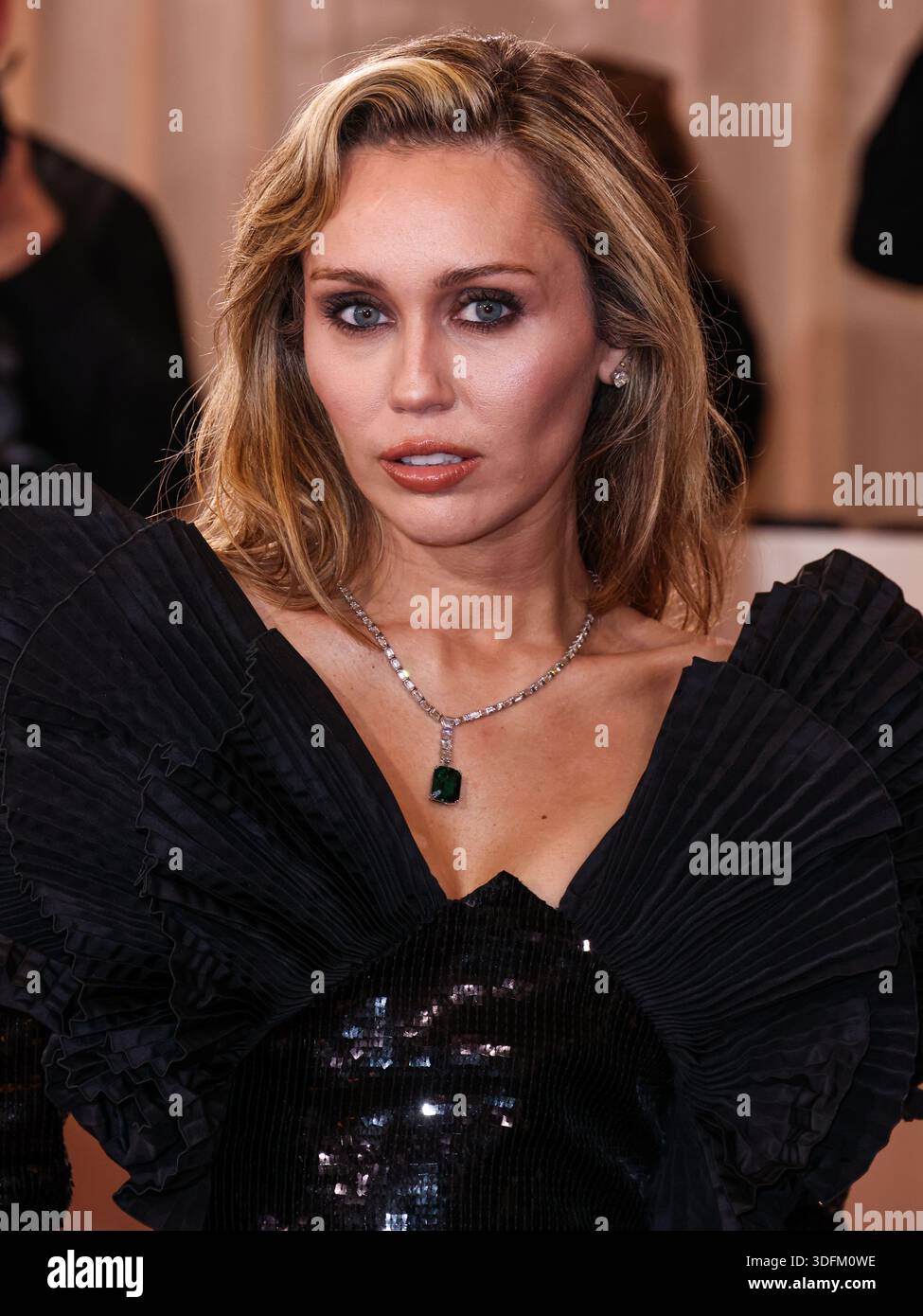 BEVERLY HILLS, LOS ANGELES, CALIFORNIA, USA - JANUARY 11: Miley Cyrus ...